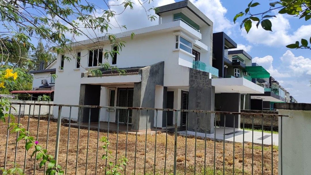 TIARA EAST SEMENYIH HOUSE SALE, Property, For Sale on Carousell
