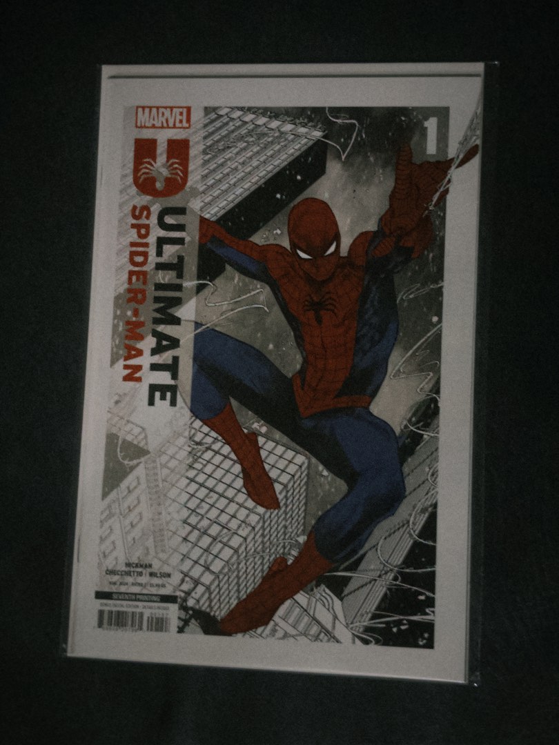 Ultimate Spider-man #1, Hobbies & Toys, Books & Magazines, Comics ...