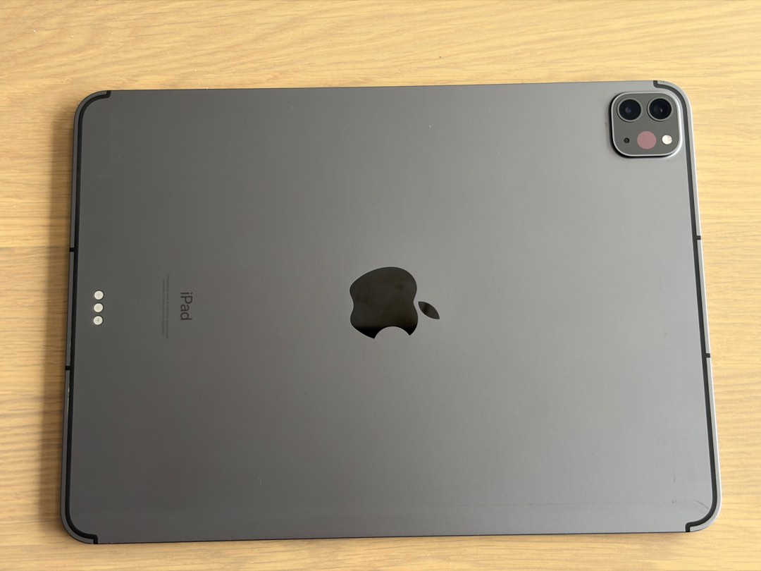 11 inch M1 iPad Pro Space Gray 256GB Wifi & Cellular, Apple Magic Keyboard and Apple Pencil ...