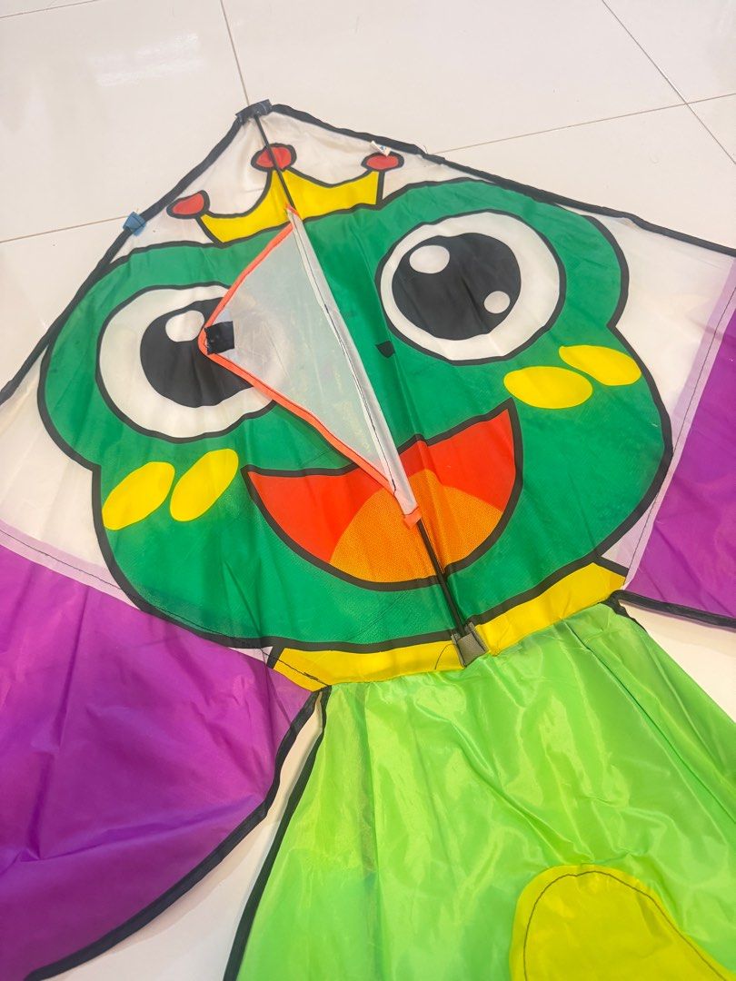 Barrage Cove Frog Kite with String, Hobbies & Toys, Toys & Games on ...