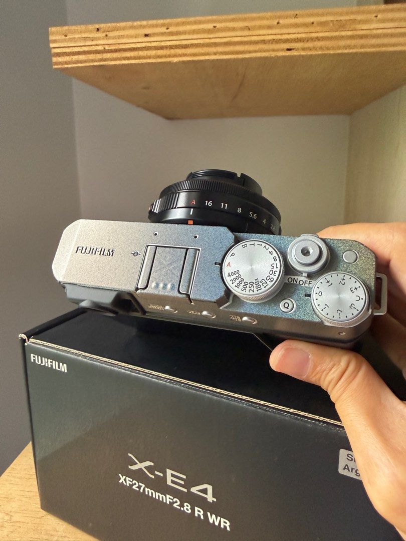 Fujifilm X-E4 Mirrorless Camera with XF27mmF2.8 R WR Lens (Kit Lens ...