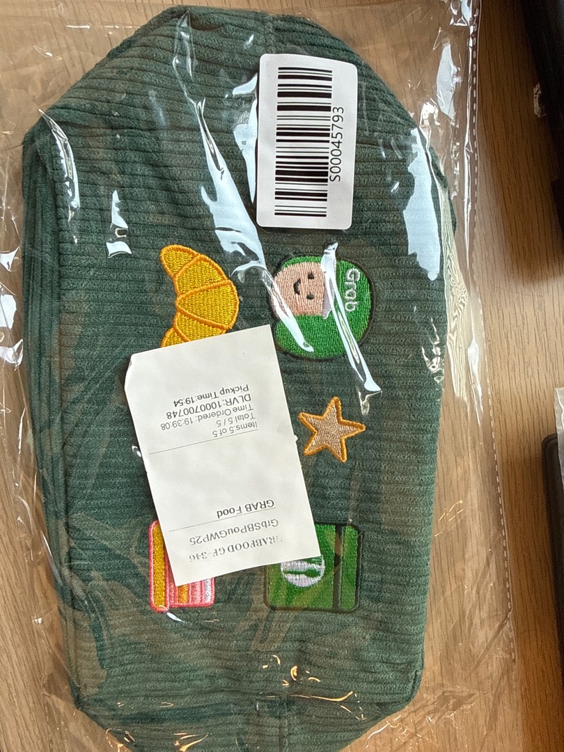 Grab Starbucks Pouch, Women's Fashion, Bags & Wallets, Purses & Pouches ...