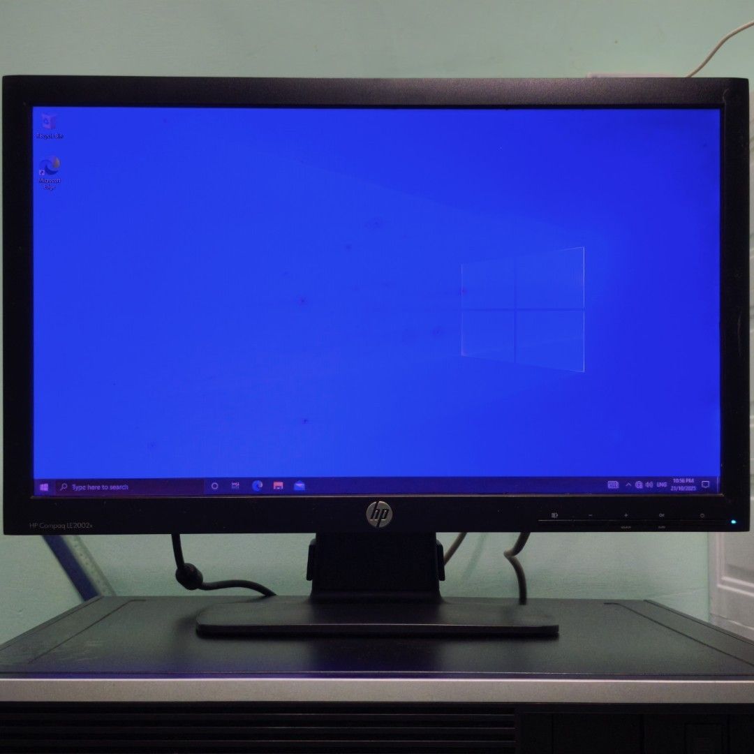 HP Compaq Desktop PC with Monitor, Keyboard, Mouse, and Speakers ...