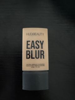 Huda Beauty Easy Blur Foundation (250G Cheesecake), Beauty & Personal ...