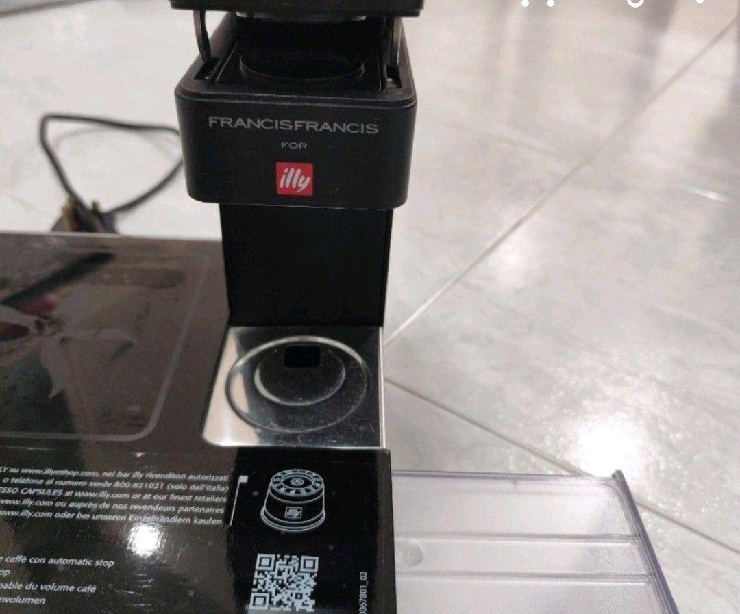 Illy Coffee Machine, TV & Home Appliances, Kitchen Appliances, Coffee ...
