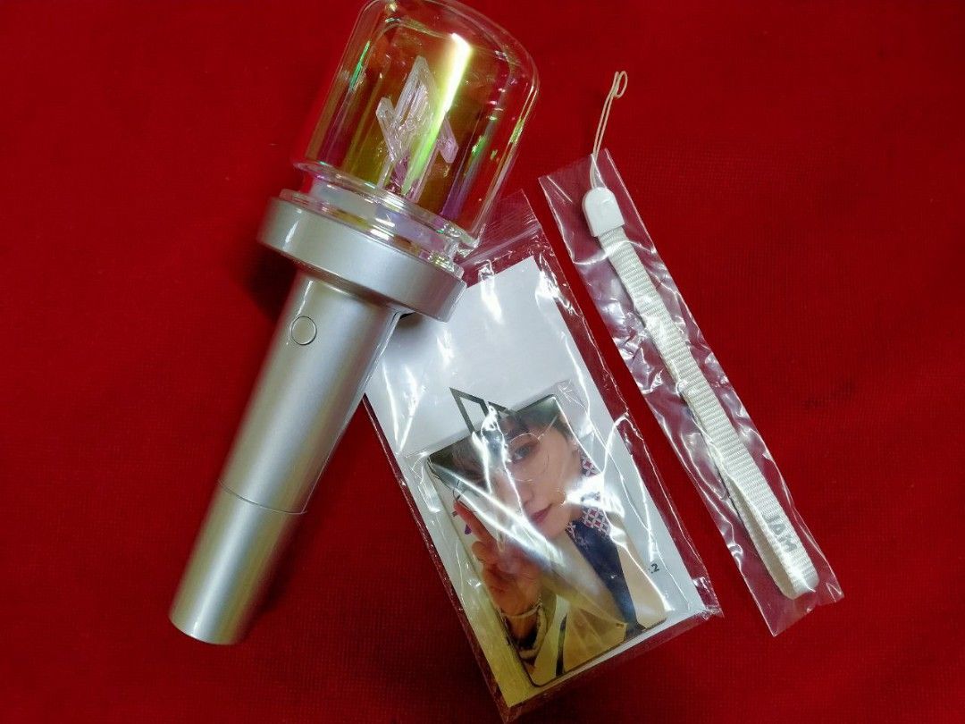 JO1 OFFICIAL LIGHTSTICK VERSION 2, Hobbies & Toys, Collectibles ...