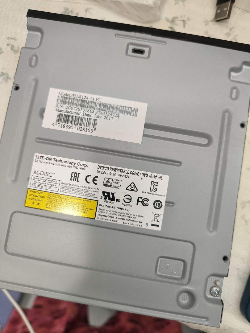 Lite-On DVD/CD Rewritable Drive, Hobbies & Toys, Music & Media, CDs ...