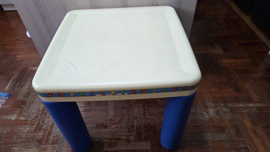 Little Tikes Kids Table and 3 Chairs Set, Babies & Kids, Baby Nursery ...