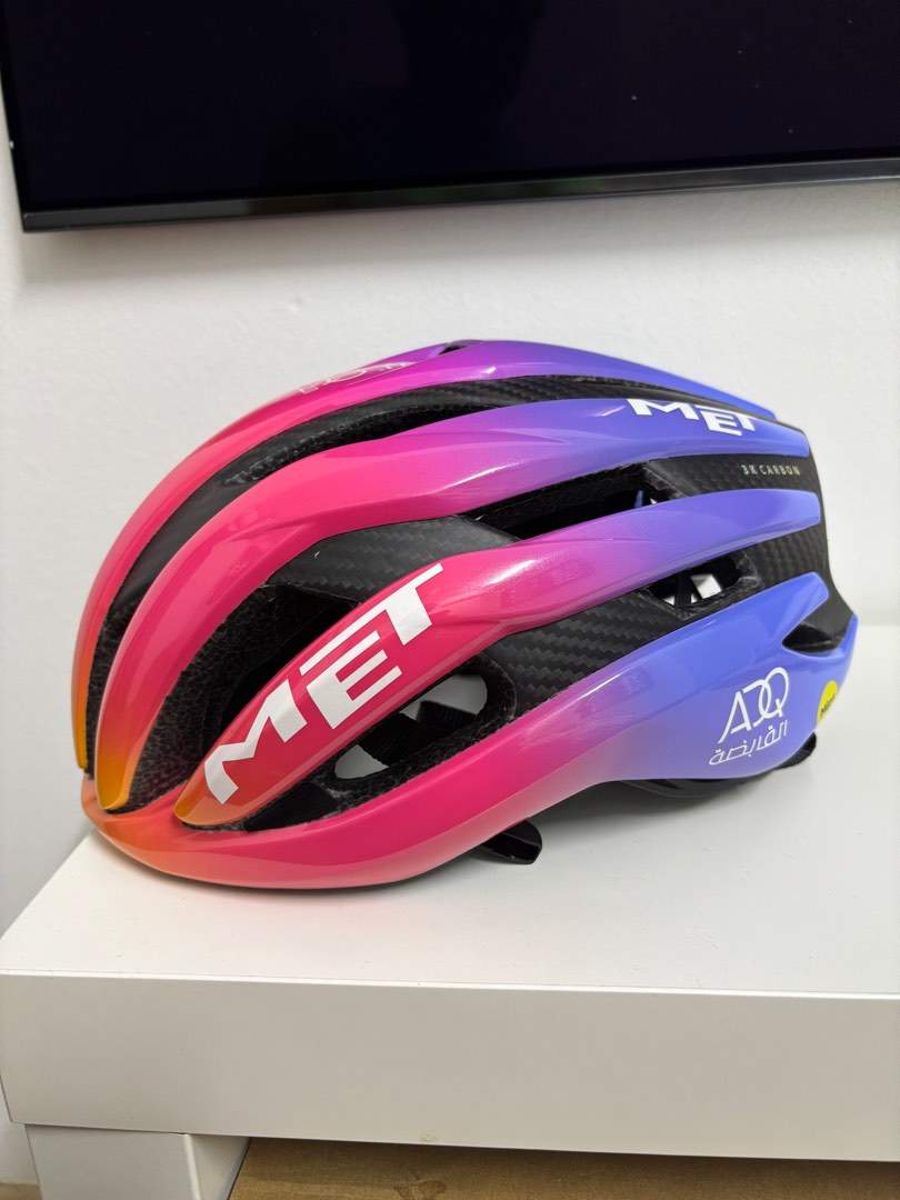 MET Trenta 3K Carbon UAE Team Cycling Helmet - Size M, Sports Equipment ...