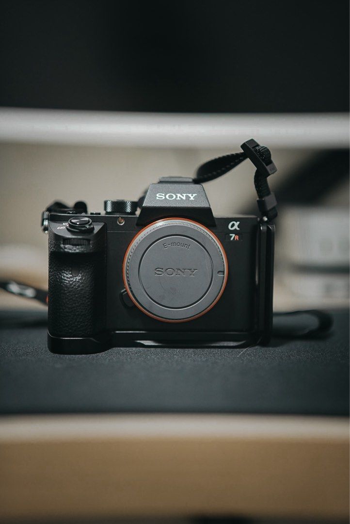 Sony A7R II / A7R 2 Mirrorless Camera, Photography, Cameras on Carousell
