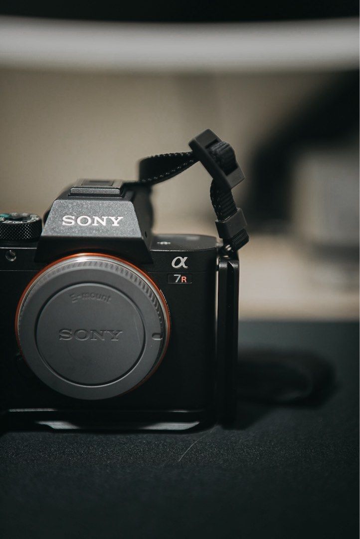 Sony A7R II / A7R 2 Mirrorless Camera, Photography, Cameras on Carousell