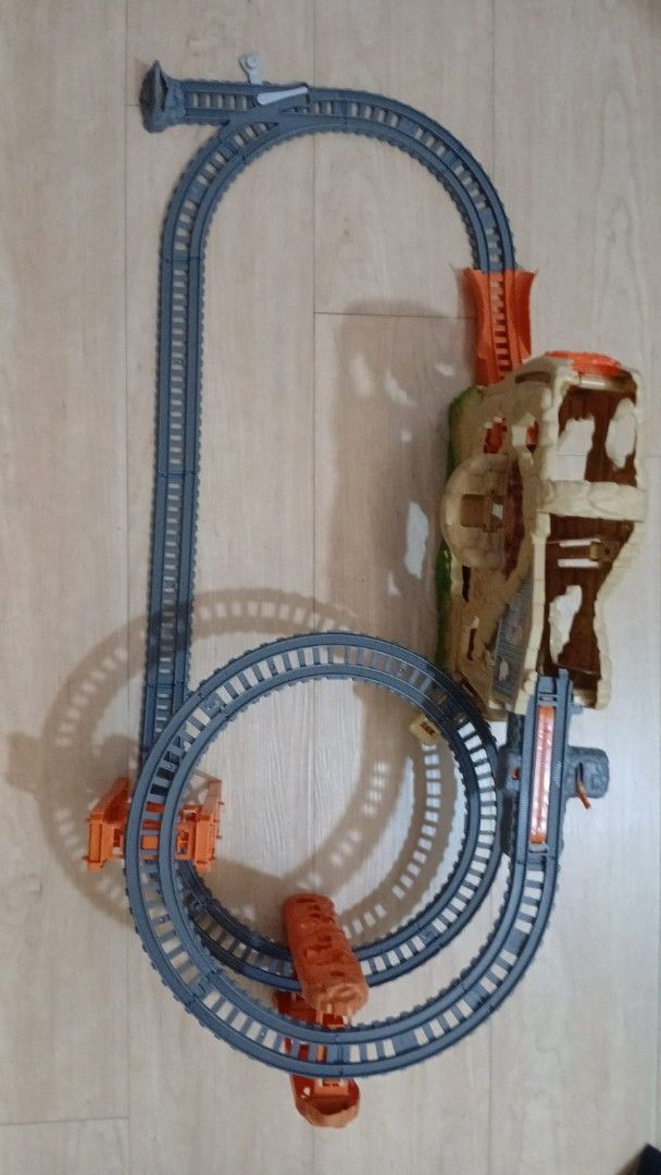 Thomas & Friends TrackMaster Volcano Drop Set, Hobbies & Toys, Toys ...