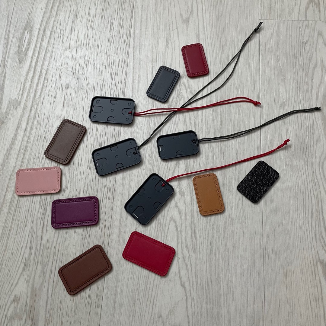 Tumi Initial Leather Patch with Case - You can hang on your bags, Men's ...