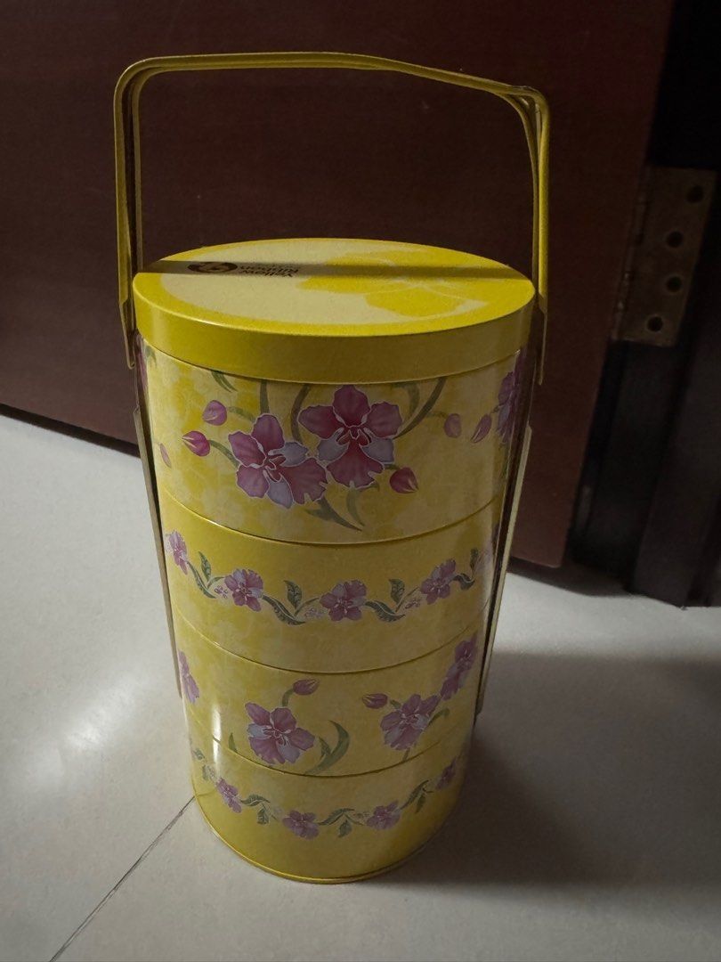 Yellow Ribbon Bakery Tiffin Carrier Tingkat 4 tiers, Furniture & Home ...