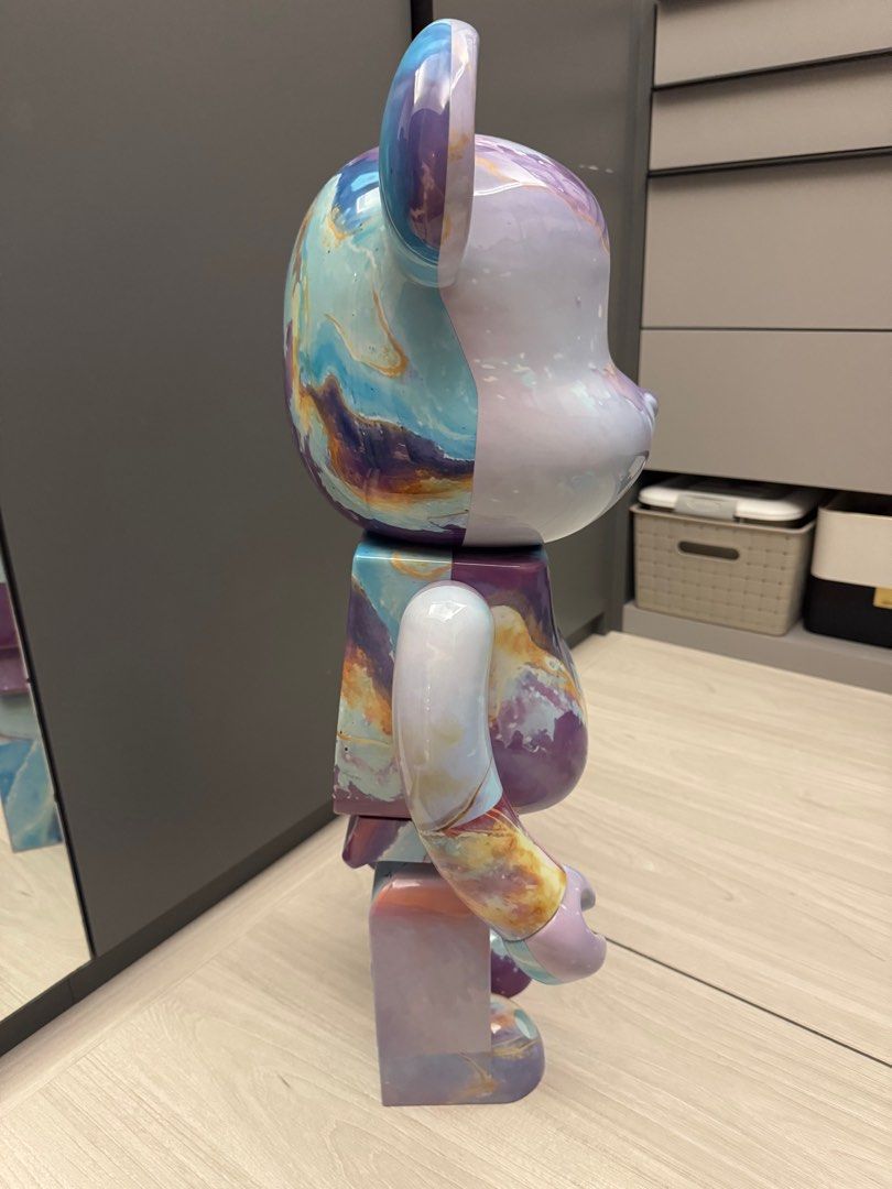Bearbrick 1000% Marble Figure, 興趣及遊戲, 玩具 & 遊戲類 - Carousell