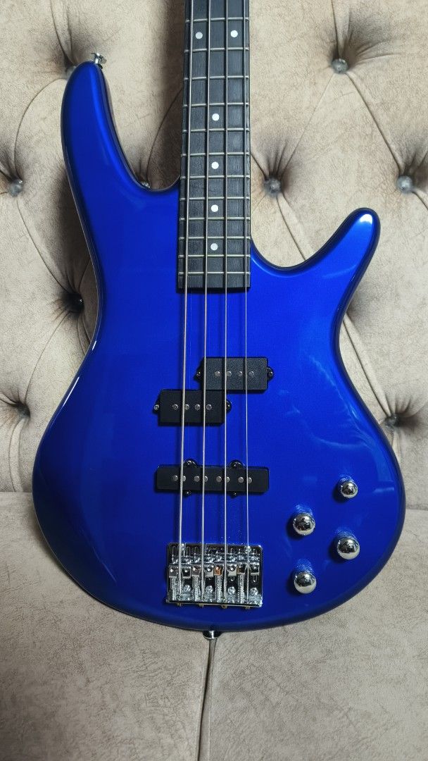 Gitar Bass Guitar Ibanez GSR200 (Aktif) mcm baru, Hobbies & Toys, Music & Media, Musical ...
