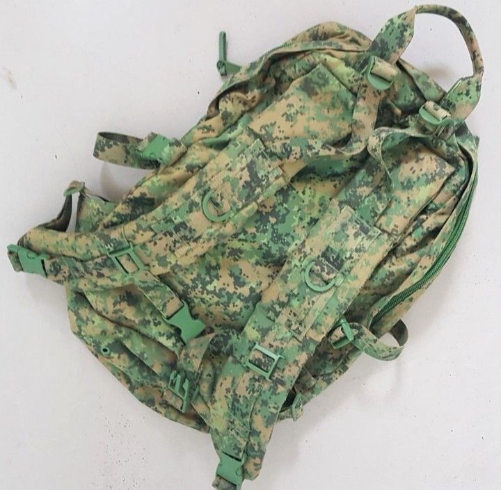 50% Christmas discount.singapore Armed Forces (SAF) Field Pack, Men's ...