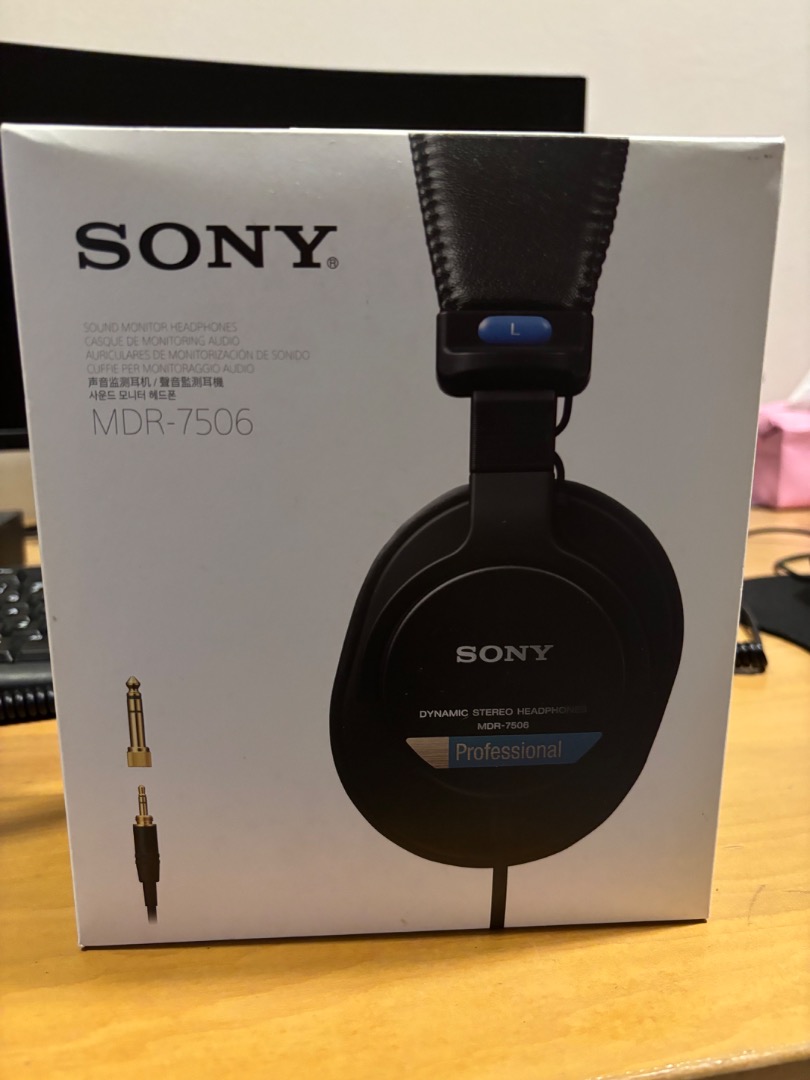 Sony MDR-7506 Professional Studio Headphones, Audio, Headphones ...