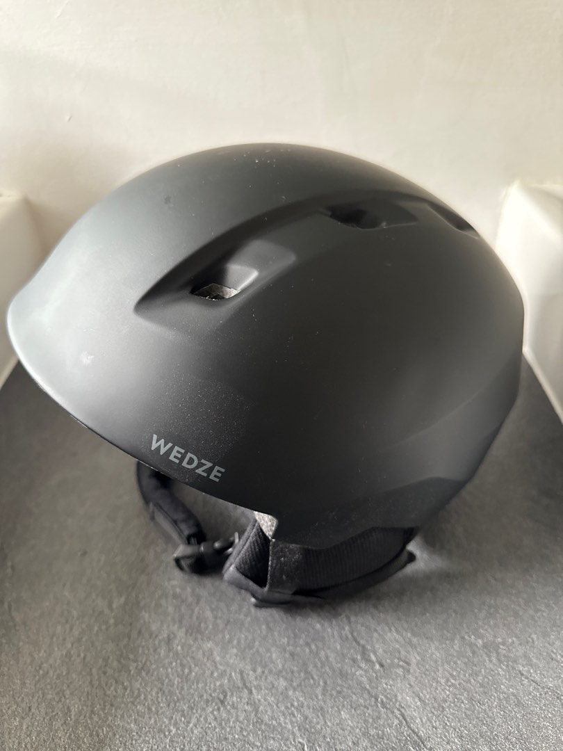 Wedze H-PST 500 CN Black Ski Helmet, Sports Equipment, Other Sports ...
