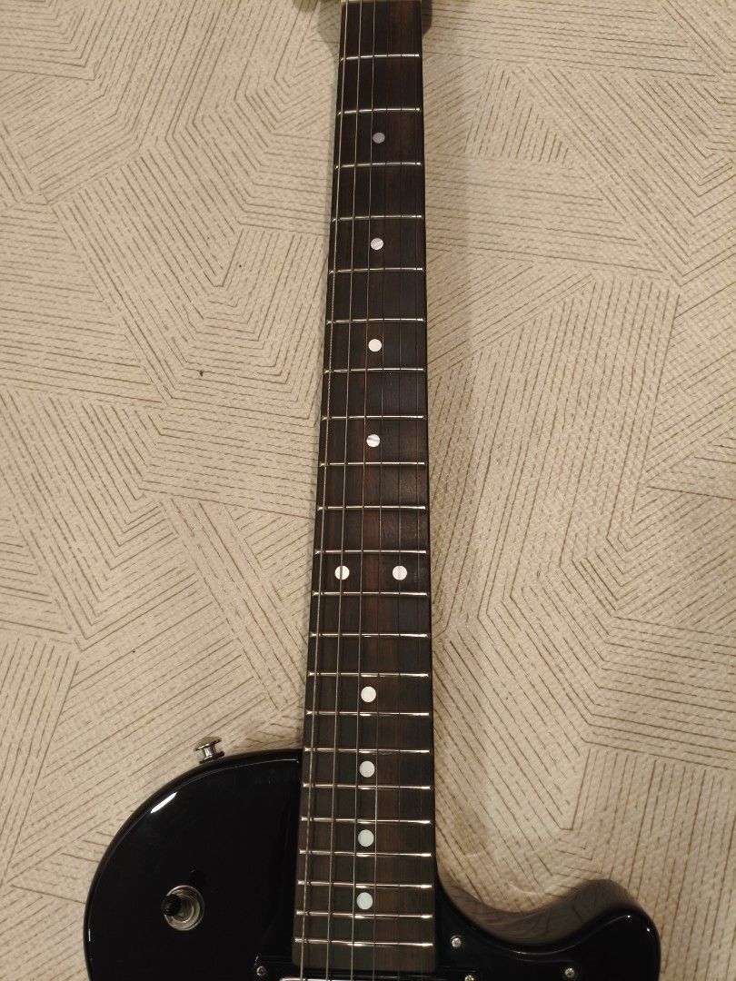 $100 Discount! Heritage H-137 Ascent Electric Guitar. Full size Les ...