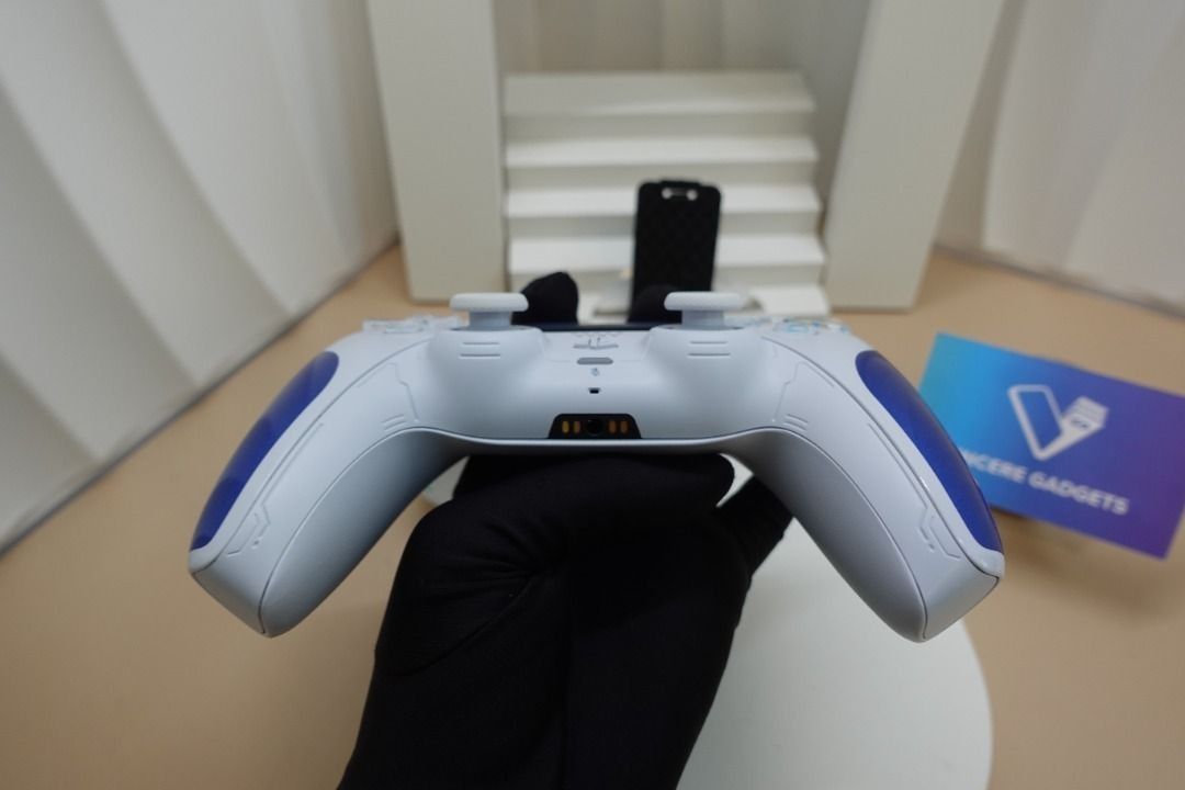 Playstation 5 DualSense Controller Astro Bot Limited Edition , Video ...