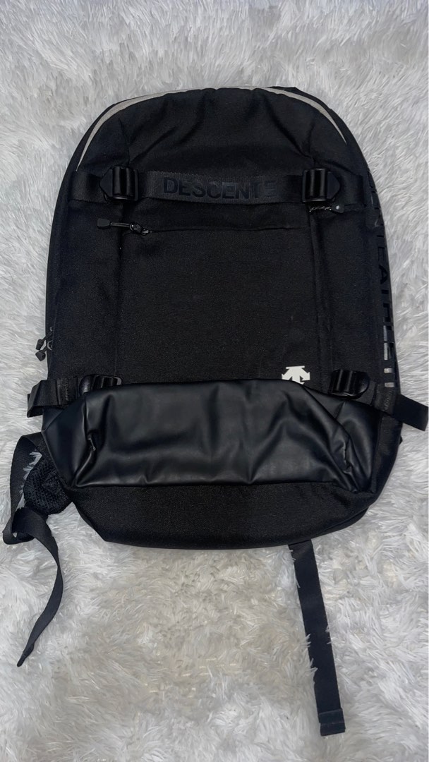 Descente Athletic Backpack, Men's Fashion, Bags, Backpacks on Carousell