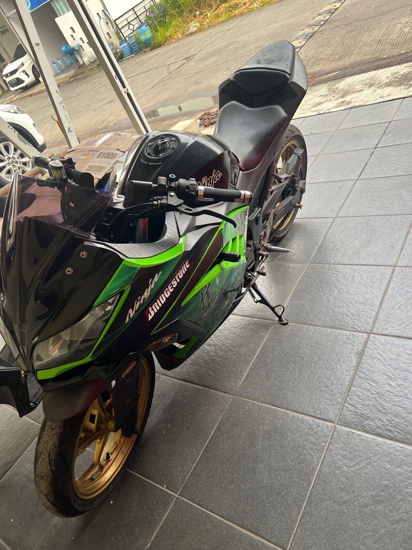 Kawasaki ninja 250cc abs fi, Motor di Carousell