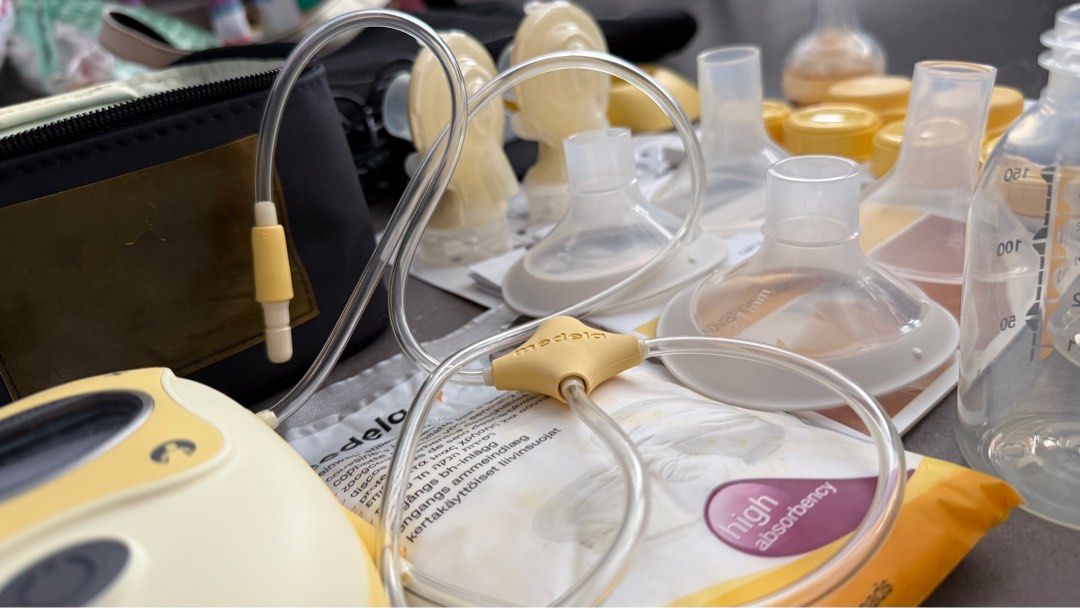 Medela Freestyle Breast Pump Set, Babies & Kids, Nursing & Feeding ...