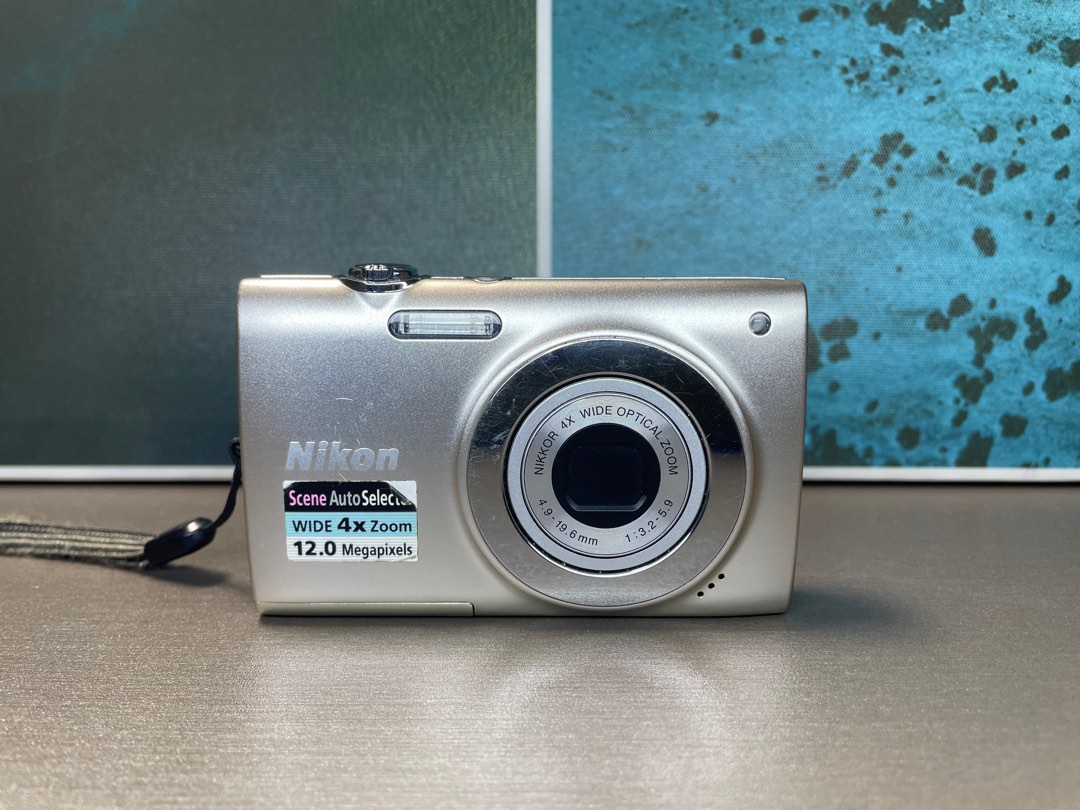 Nikon CoolPix S2500 Digital Camera Gold, Photography, Cameras on Carousell
