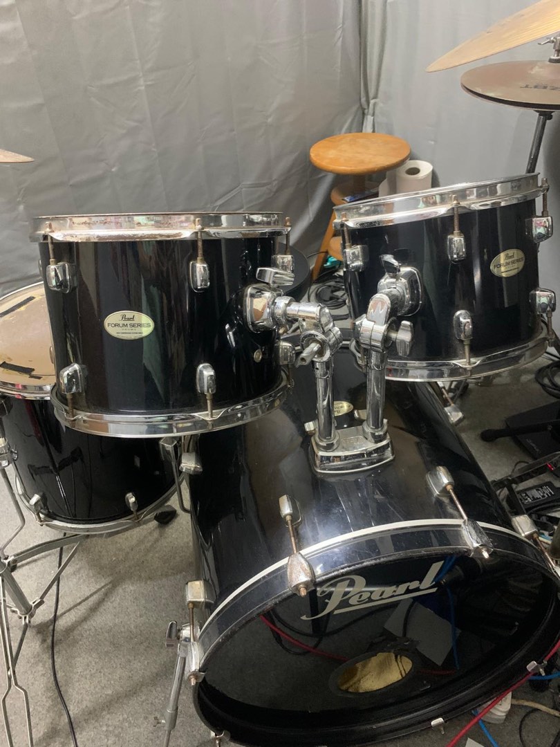 Pearl Forum Series Drum Set, Hobbies & Toys, Musical Instruments on ...