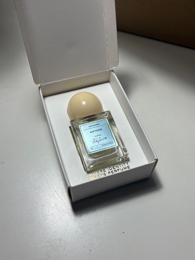 szindore x riha jamil softener extrait de perfume 15ml, Beauty ...