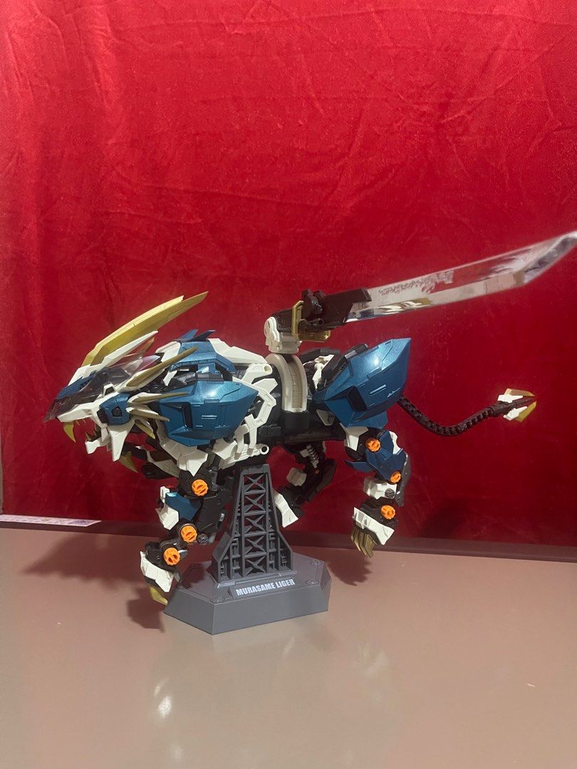 TAKARATOMY 索斯機械獸創世紀 AZ-03 村雨長牙獅 40週年紀念版, 興趣及遊戲, 玩具 & 遊戲類 - Carousell