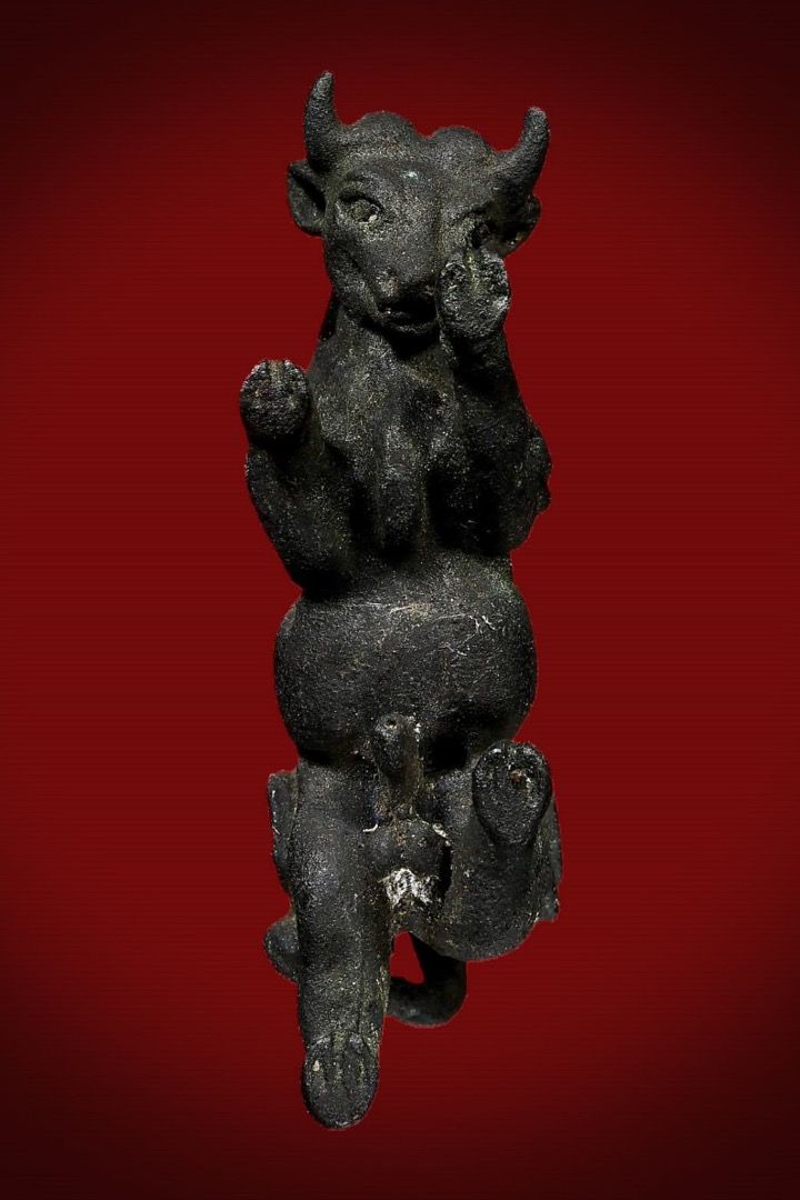 🔺Wua Thanu Achan Nen Wiset SingKham Wat Pa Sak, Hobbies & Toys, Religious Items on Carousell