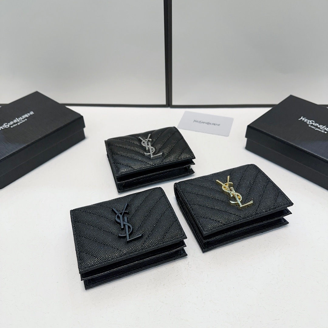 YSL Saint Laurent Black Caviar Card Holder features classic V-pattern ...