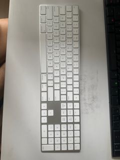 Apple Wired Keyboard with Numeric Keypad, Computers & Tech, Parts ...