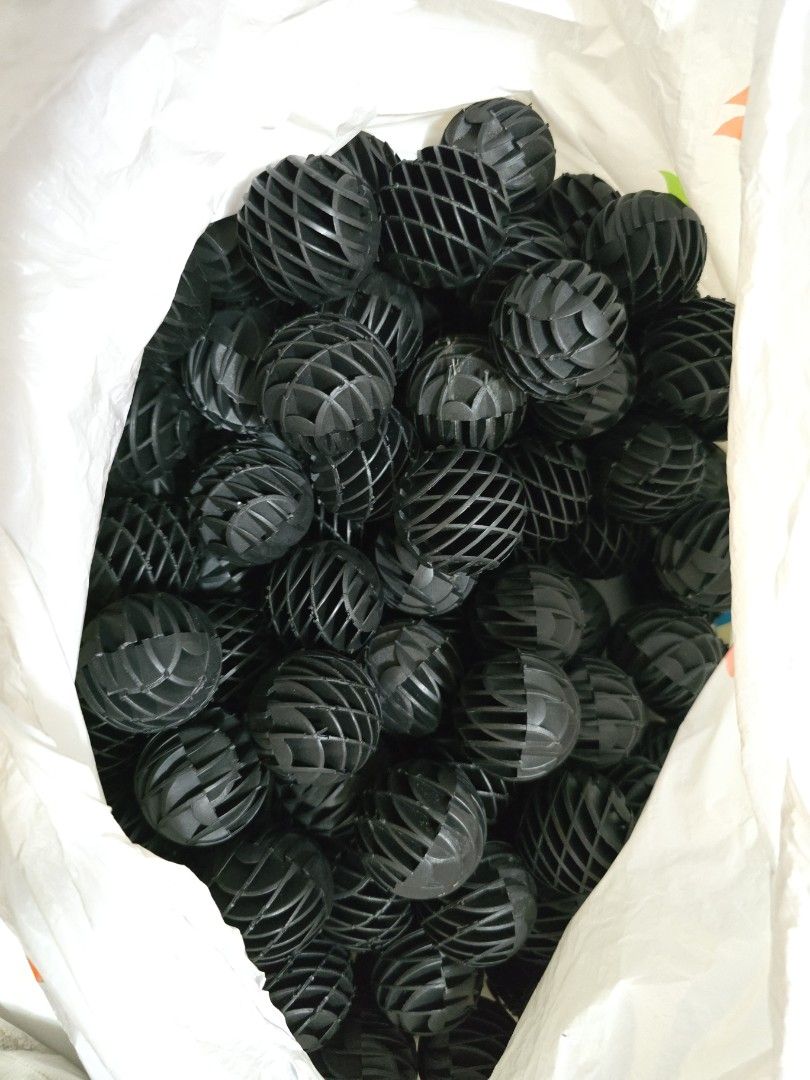 Aquamedia Oyster Shells & Bio Filter Media, Pet Supplies, Homes & Other Pet Accessories on Carousell