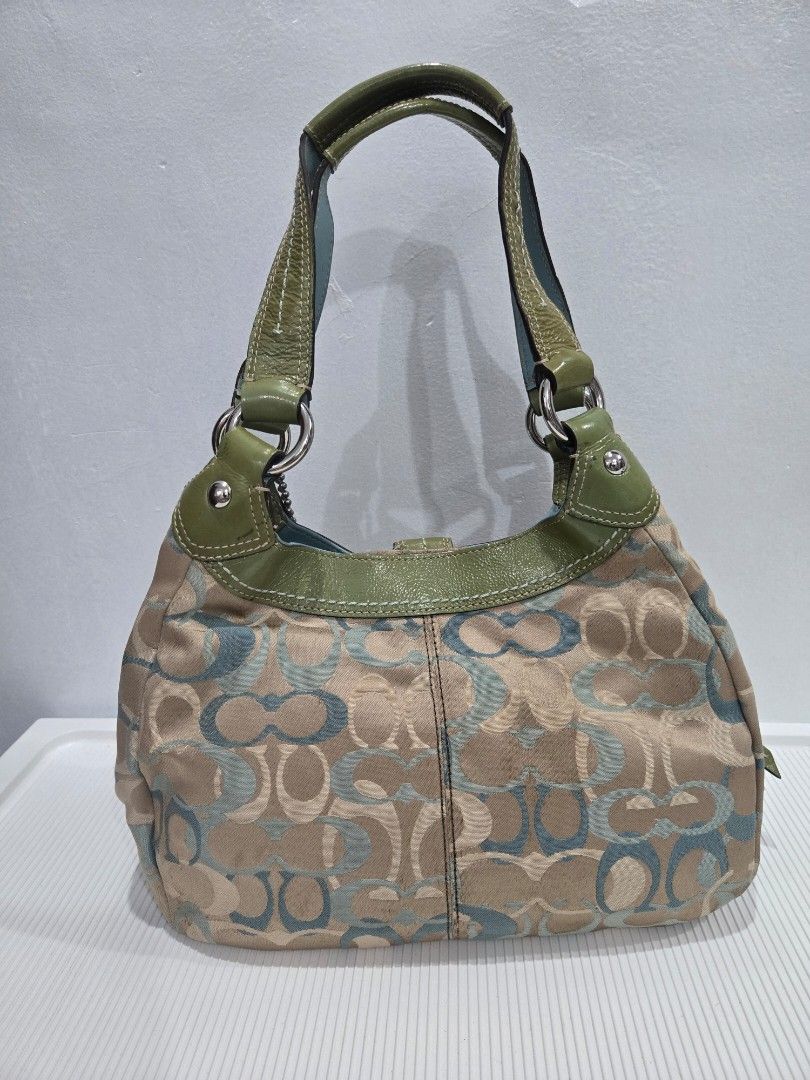 Coach Soho lynn small, Luxury, Bags & Wallets on Carousell
