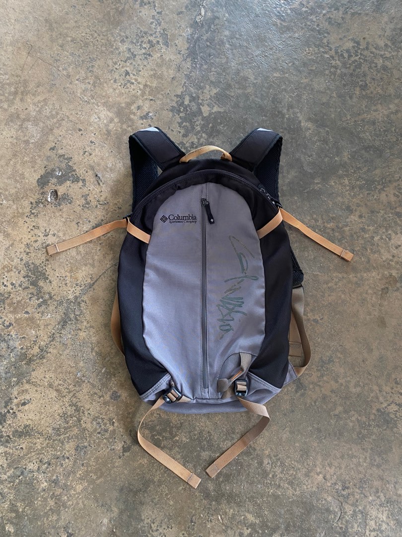 COLUMBIA BACKPACK, Men's Fashion, Bags, Backpacks on Carousell