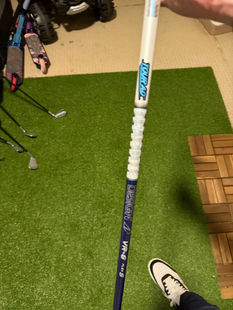Graphite Design Tour AD VR-6 Golf Shaft, Sports Equipment, Sports ...