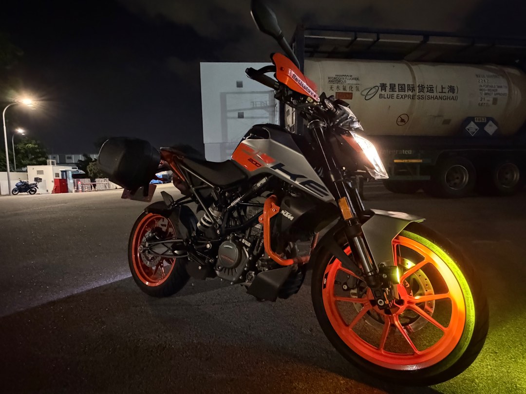 KTM DUKE 200 (COE till Nov 2035)(Sub rider or Long term rent ONLY ...