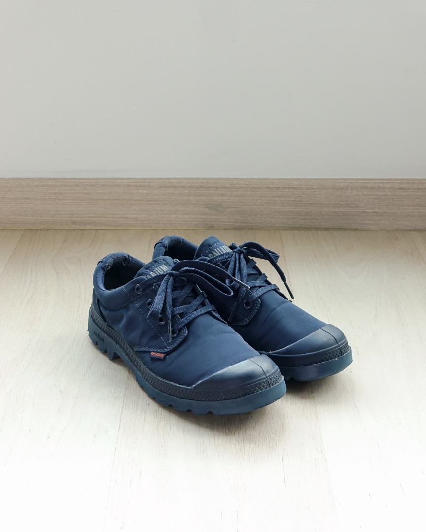 Palladium Navy Pampa Lite Waterproof Shoes 藍色防水鞋, 女裝, 鞋, 波鞋 - Carousell