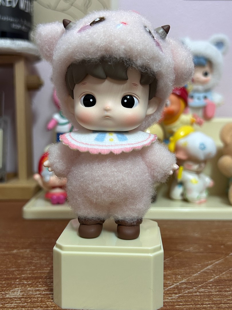 Pop Mart Hachibubu, Hobbies & Toys, Toys & Games on Carousell