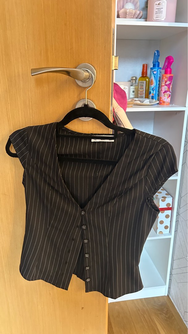 Princess Polly button up top, Women's Fashion, Tops, Blouses on Carousell