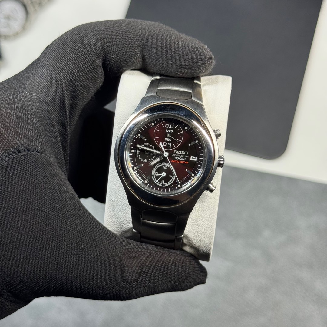 Seiko Wine Red dial Chronograph Limited Edition, Men's Fashion, Watches ...