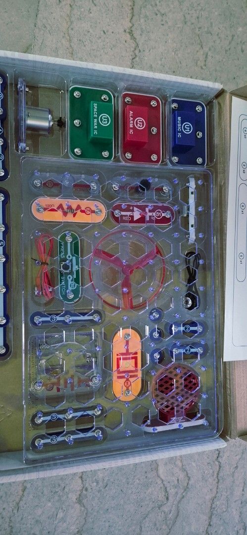 Snap Circuits Jr. SC-100 Electronics Kit, Hobbies & Toys, Toys & Games ...