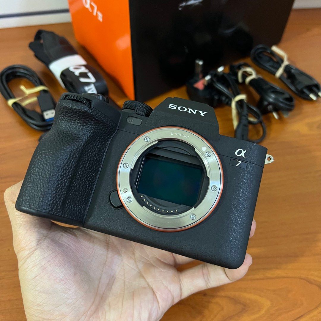 Sony a7iv body 99% like new (unregistered warranty) Sc30k only a7 mark ...