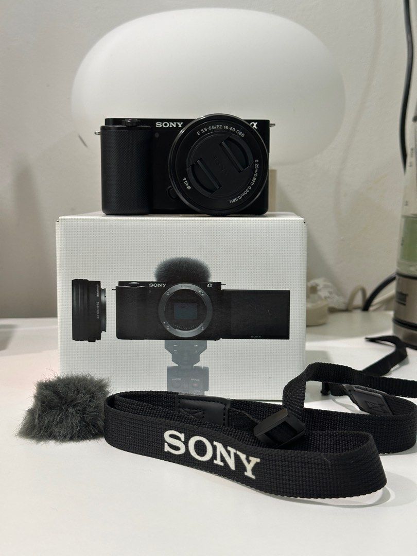 Sony Alpha ZV-E10 Mirrorless Camera with Kit Lens, Photography, Cameras ...