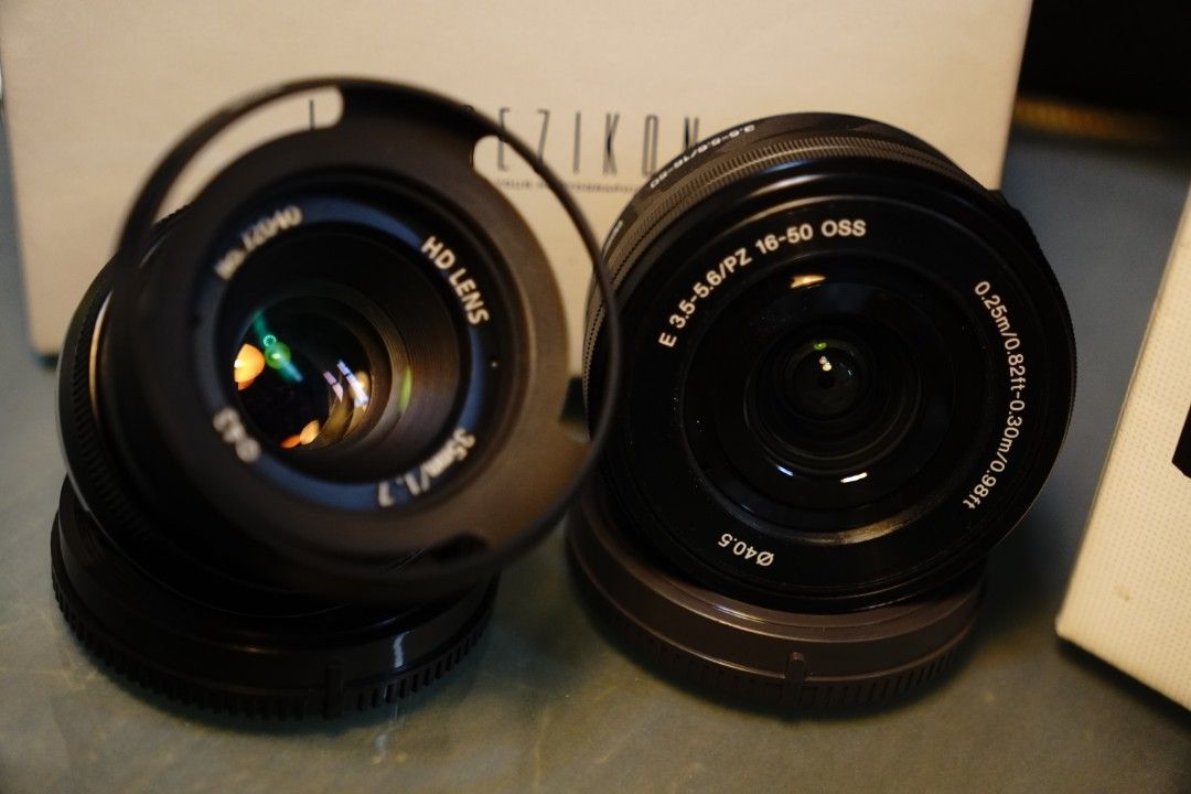 Sony ZV-E10 ZVE10 ZVE-10 with multiple lenses and accesories ...