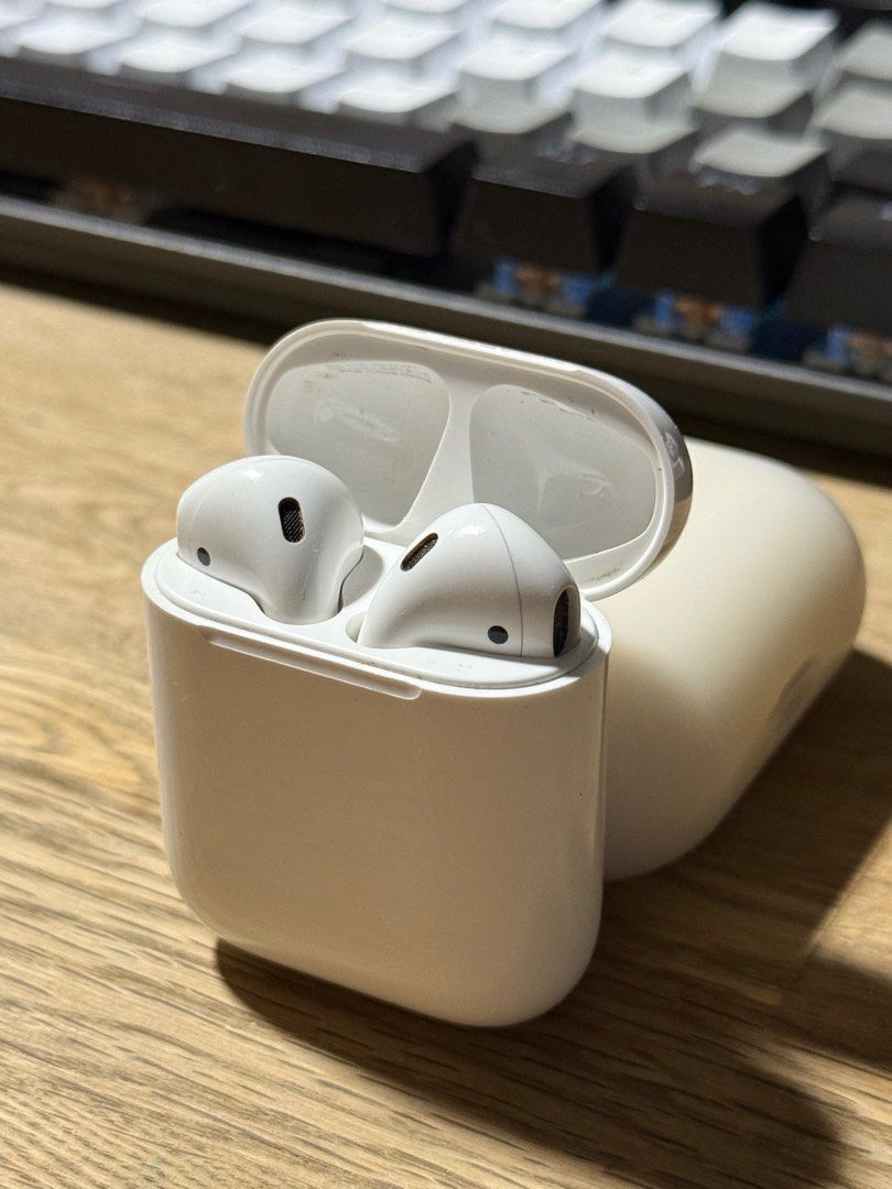Apple AirPods - White, Audio, Earphones on Carousell