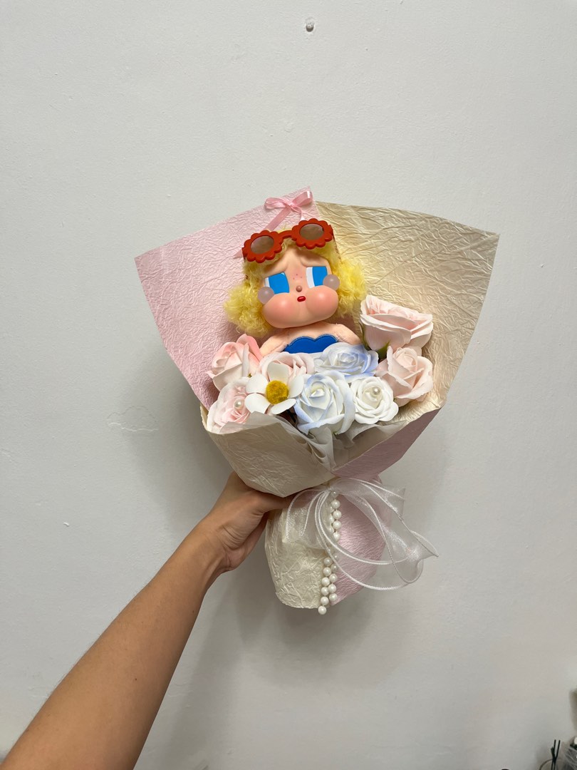 🔥FREE DELIVERY🔥 Popmart Crybaby Vacation Mode on Preserved Soap Flower ...